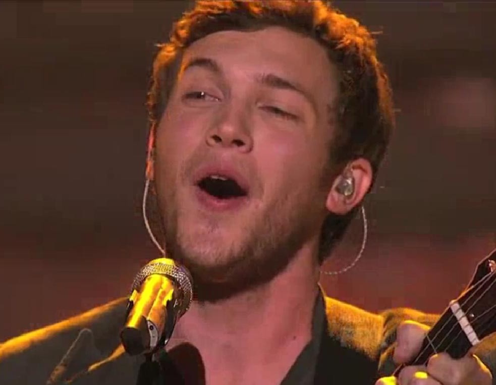 Phillip Phillips Sings "Home"